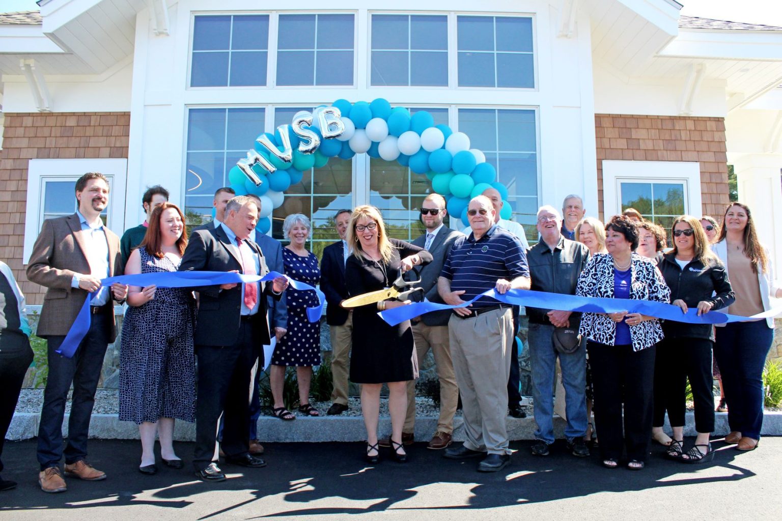 MVSB Holds Ribbon Cutting Ceremony to Celebrate New Rochester Office