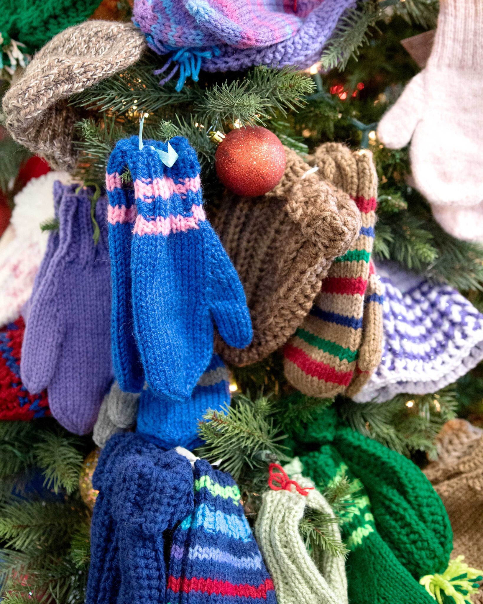 A Tradition of Caring: MVSB’s Mitten Tree Drive Brings Warmth to Local ...